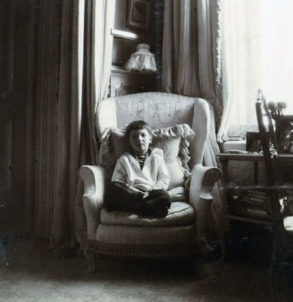 ROMANOV FAMILY: FAVORITE CHAIR – The Romanov Family